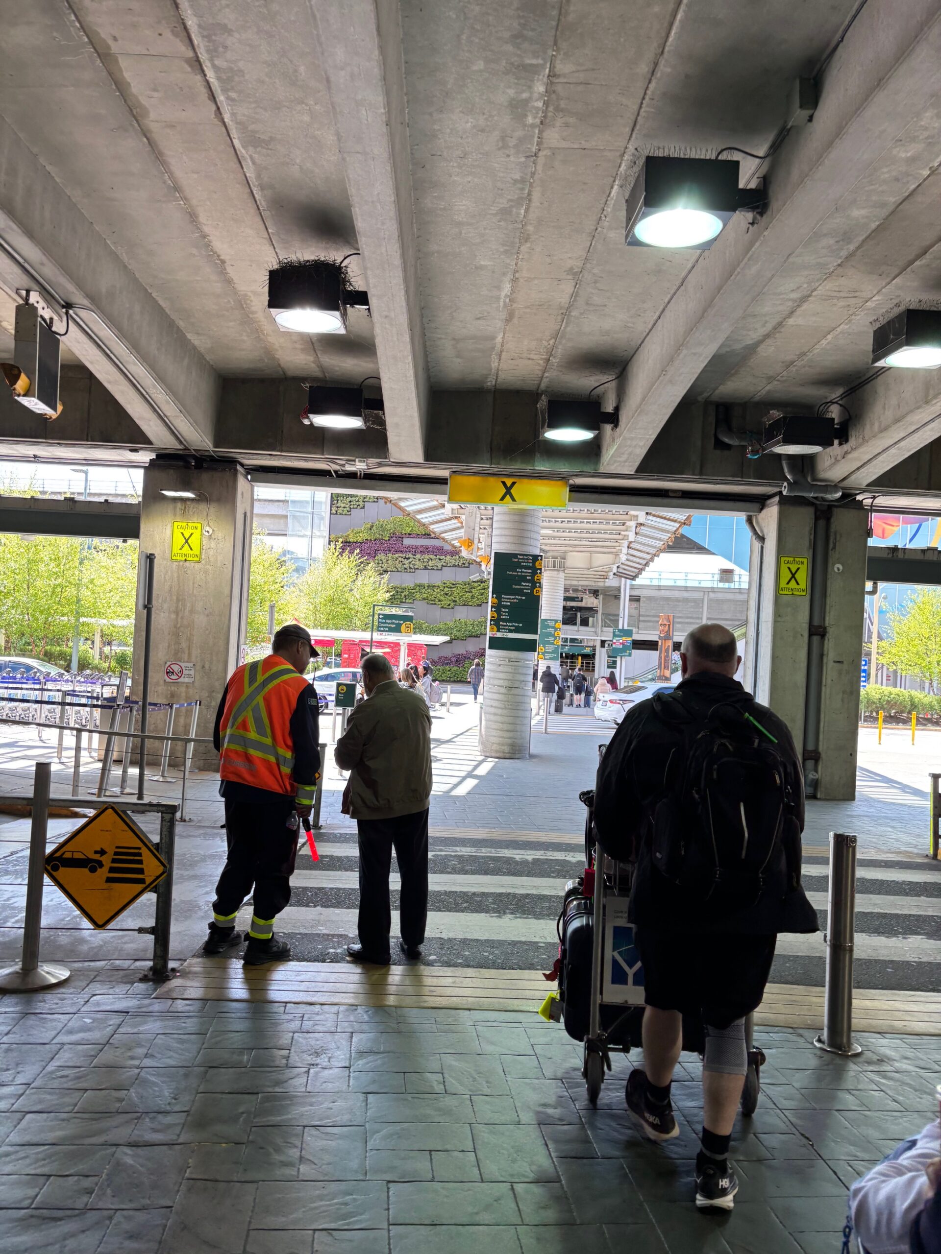 How to Access the Vancouver SkyTrain from YVR ️🚄